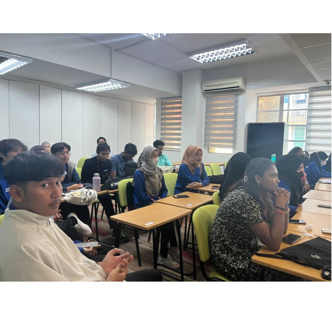 Indoor explorace games - Kolej Perdana